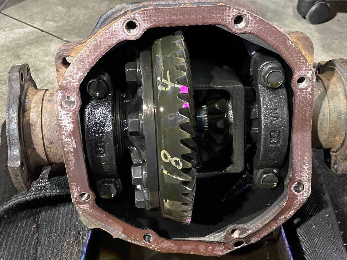 Yahoo!オークション - 日産 Y33 セドリック 純正 リア ディファレンシ...