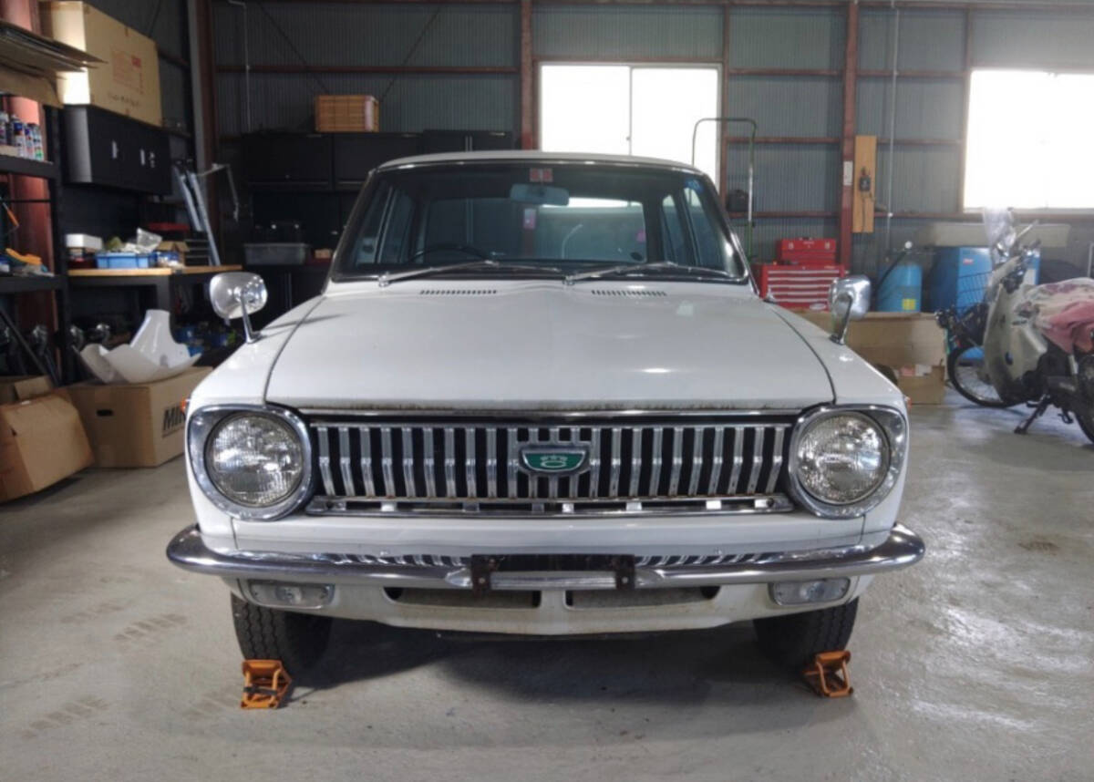 Yahoo!オークション - 初代カローラセダン KE10 昭和44年式 フロア4MT ...