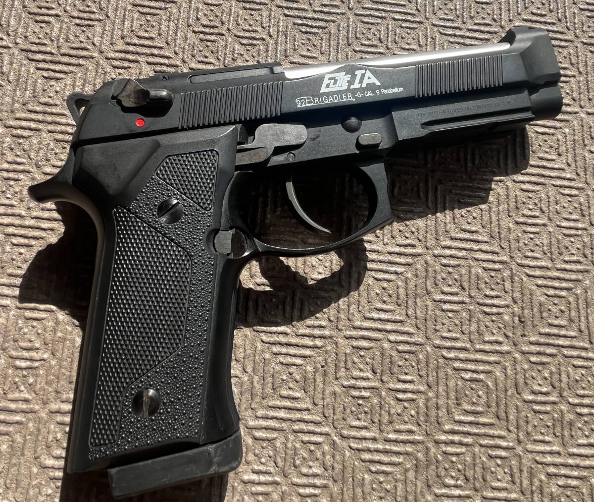 Yahoo!オークション - ABS製 KSC ベレッタ M92 エリート IA ガスブロ ...