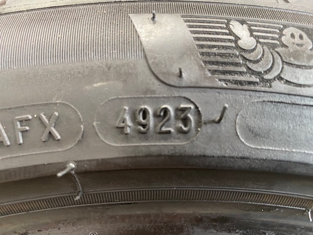 Yahoo!オークション - 982 ミシュラン eプライマシー 235 45 18 2本 2...