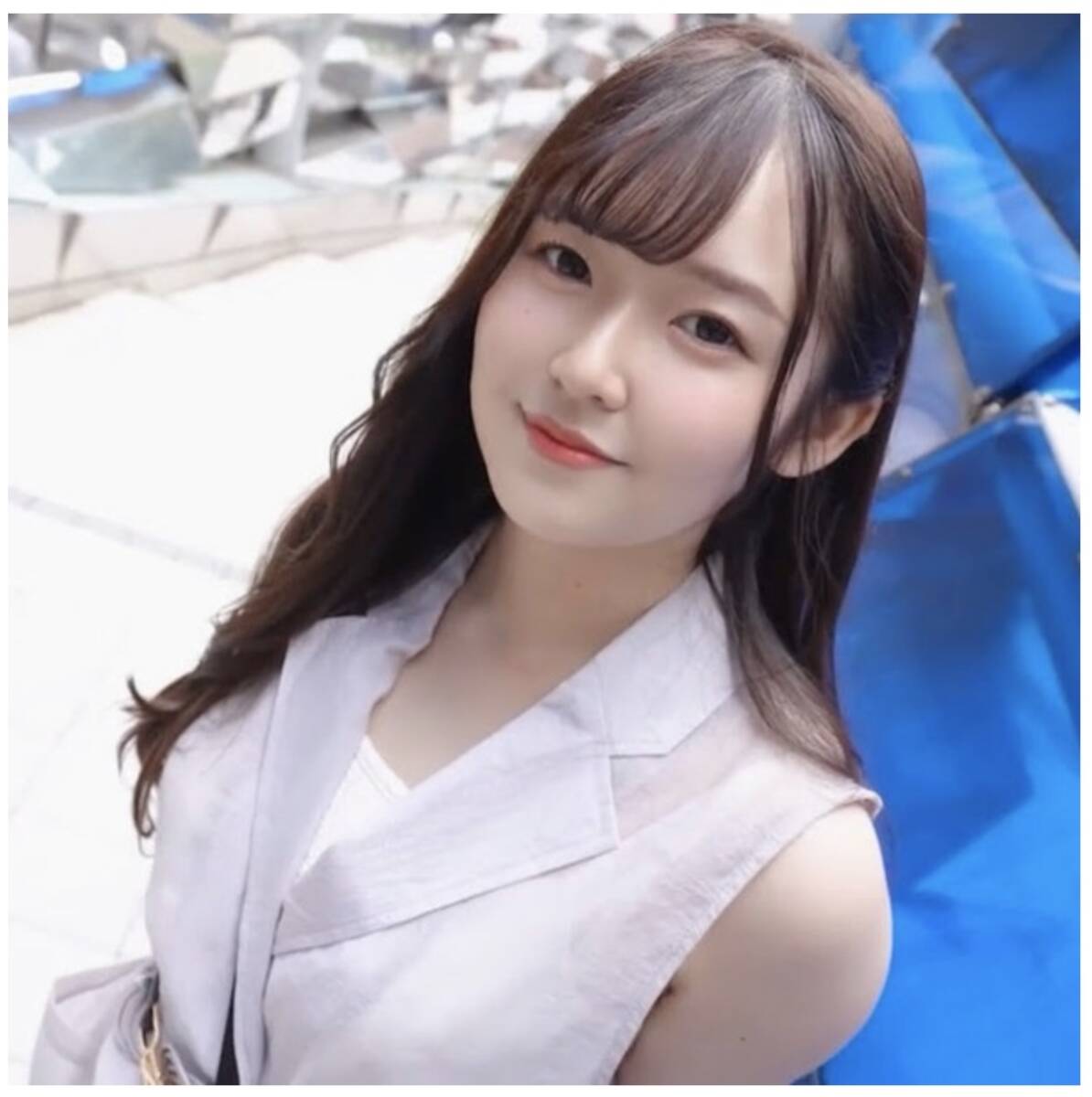 Yahoo!オークション - 雑誌・カタログ 切り抜き 童顔美乳な美容師 濃厚...