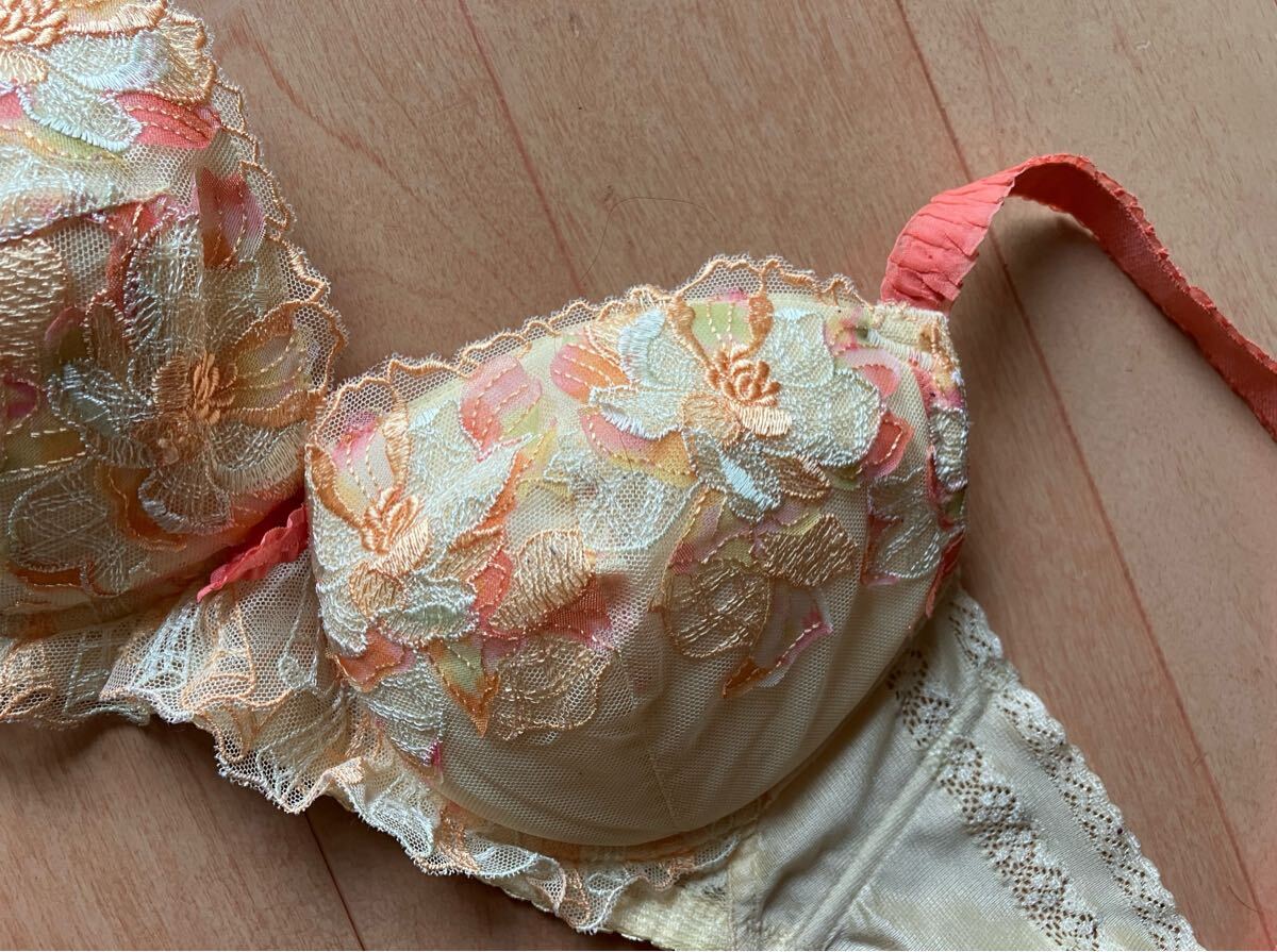 Yahoo!オークション - Wing ブラジャー D75 イエローオレンジ 補正下...