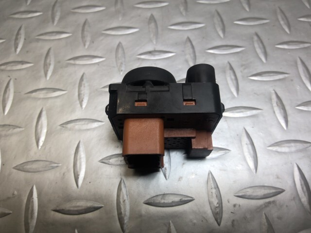 Yahoo!オークション - フリード GB3 ドアミラースイッチ 35190-SYY-J01