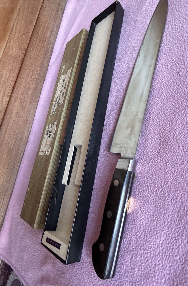 佐文 作 牛刀 ツバ付 240ミリ 品(牛刀)｜売買されたオークション情報、yahooの商品情報をアーカイブ公開 - オークファン（aucfan.com）