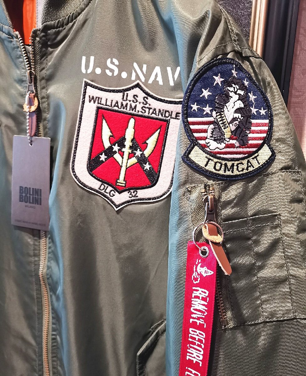 最上級 定価9万 イタリア ローマ発 ROBERT CAVANI/ロベルトカバーニ TOPGUN復刻 豪華ワッペン MA-1/ジャケット/XL 春夏用/薄手(XLサイズ以上)｜売買された ...
