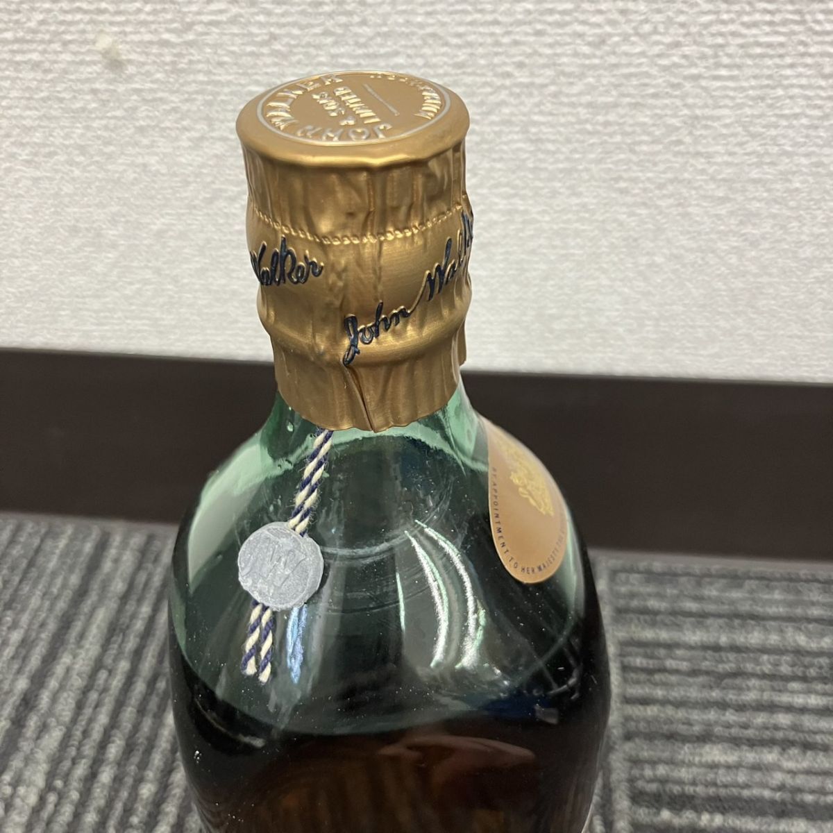 Yahoo!オークション - E322-F1-894 【未開栓】Johnnie Walker oldest ...