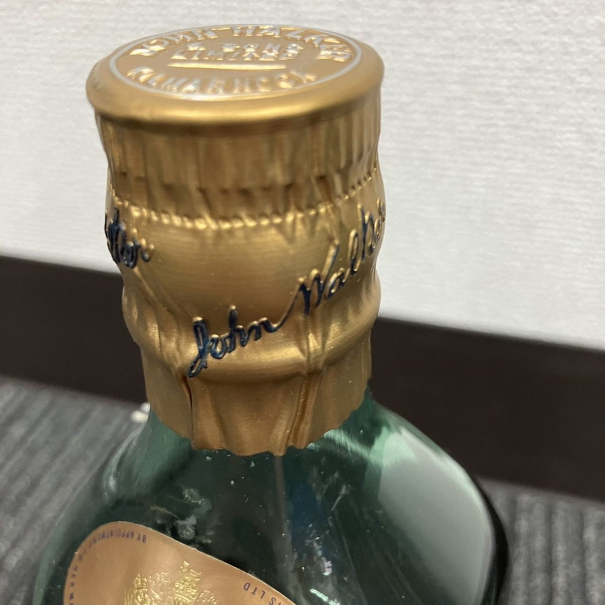 Yahoo!オークション - E322-F1-894 【未開栓】Johnnie Walker oldest ...