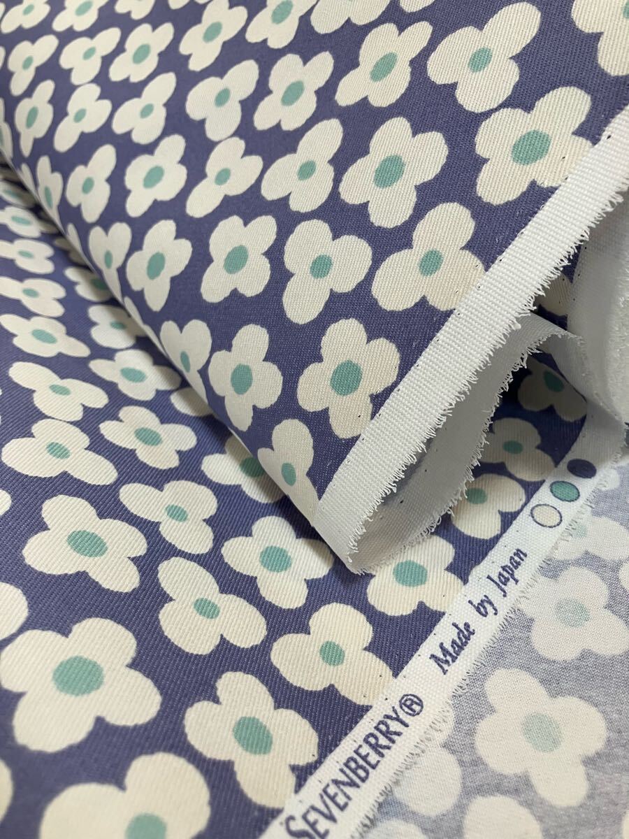 Yahoo!オークション - 2m TCデニム カラーデニム 花柄 ブルー ハギレ ...