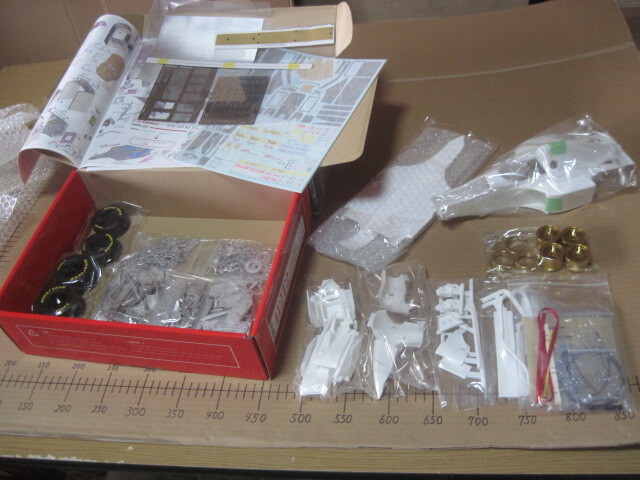 Yahoo!オークション - MFH K852 1/12 412T2 フェラーリF1 1995 Rd.6 Ca...