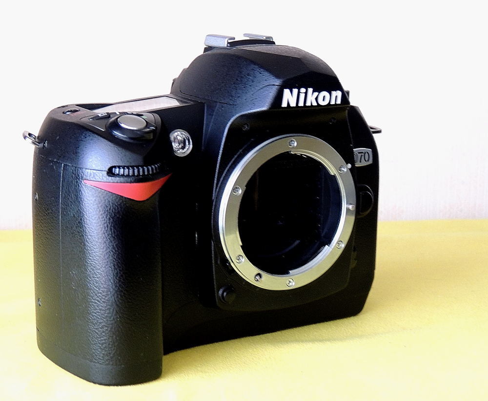 Yahoo!オークション - 近赤外線領域撮影用改造機 Nikon D70 3200