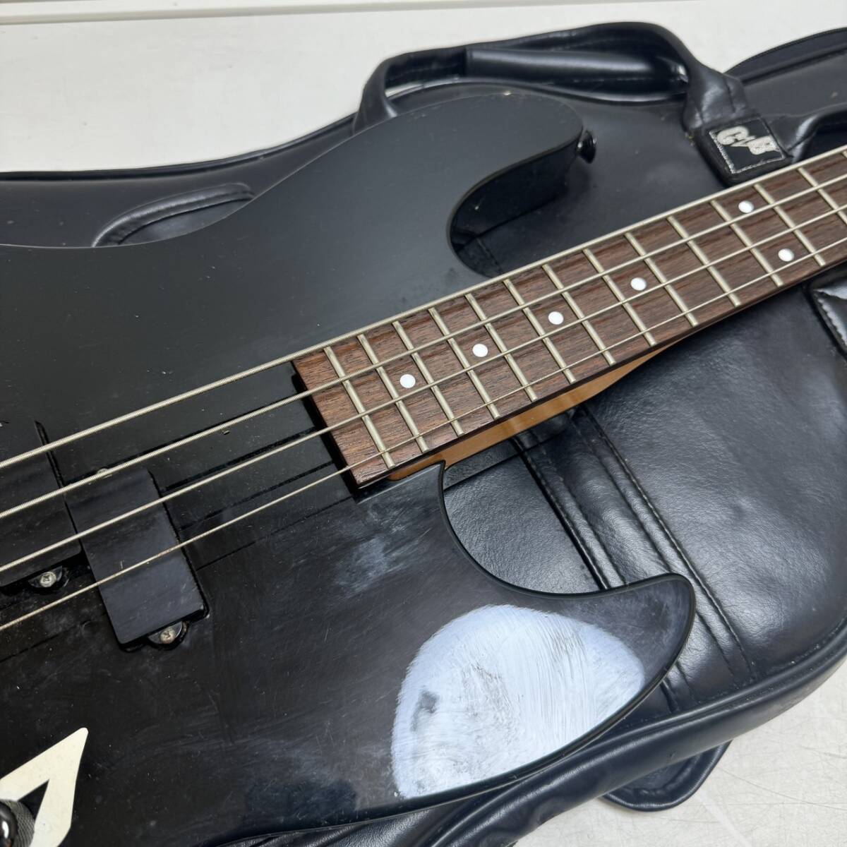 Yahoo!オークション - B962 charvel シャーベル エレキベース (中古品...
