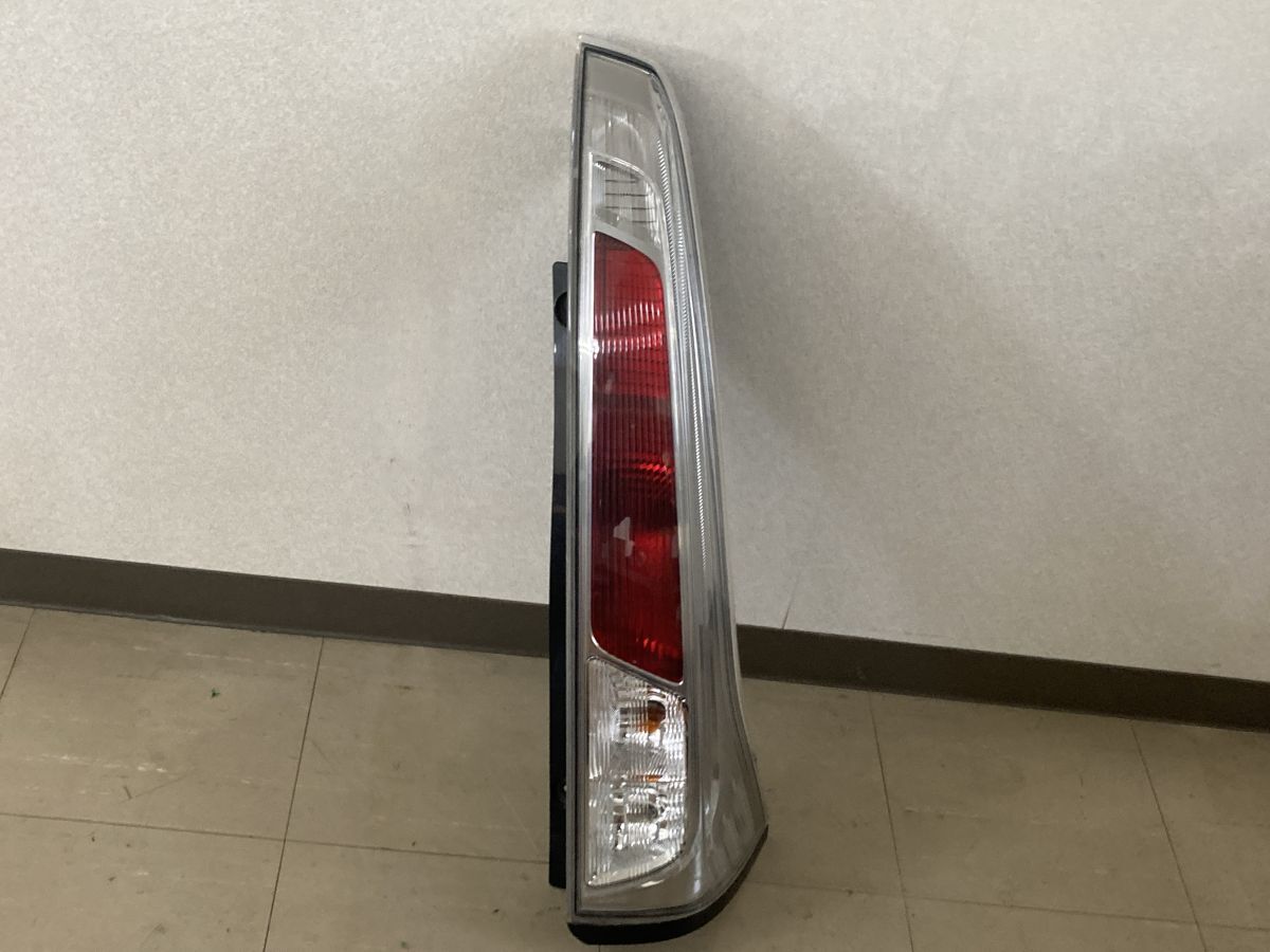 Yahoo!オークション - Z01 セレナ C26 右 テールランプ テールライト ...