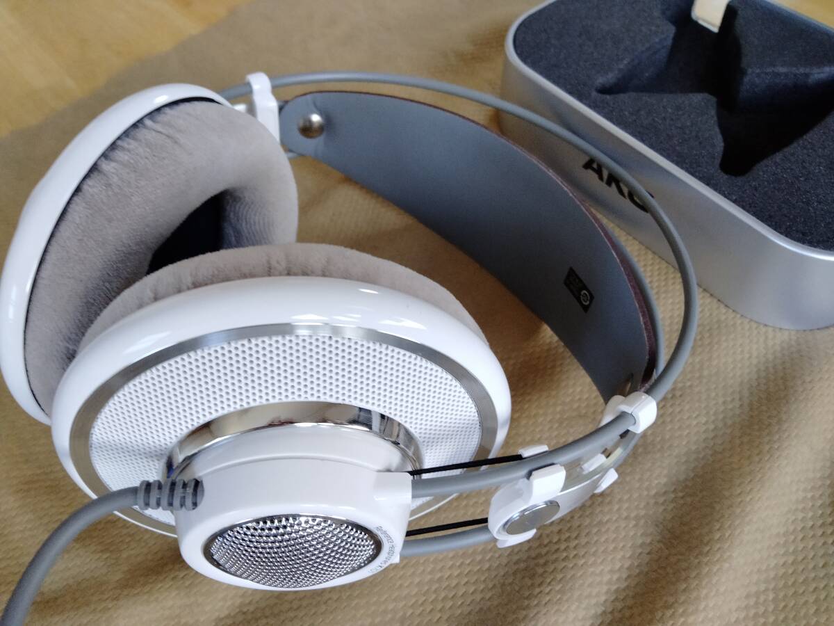 Yahoo!オークション - AKG K701【美品・状態良好 使用頻度ほとんどな...