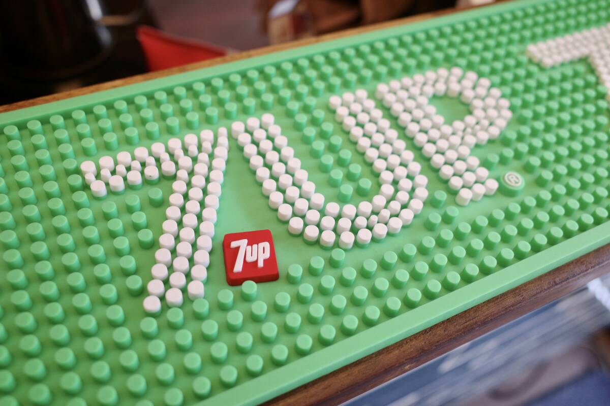 Yahoo!オークション - 新品 7UP セブンアップ BAR MAT バーマット GRE...