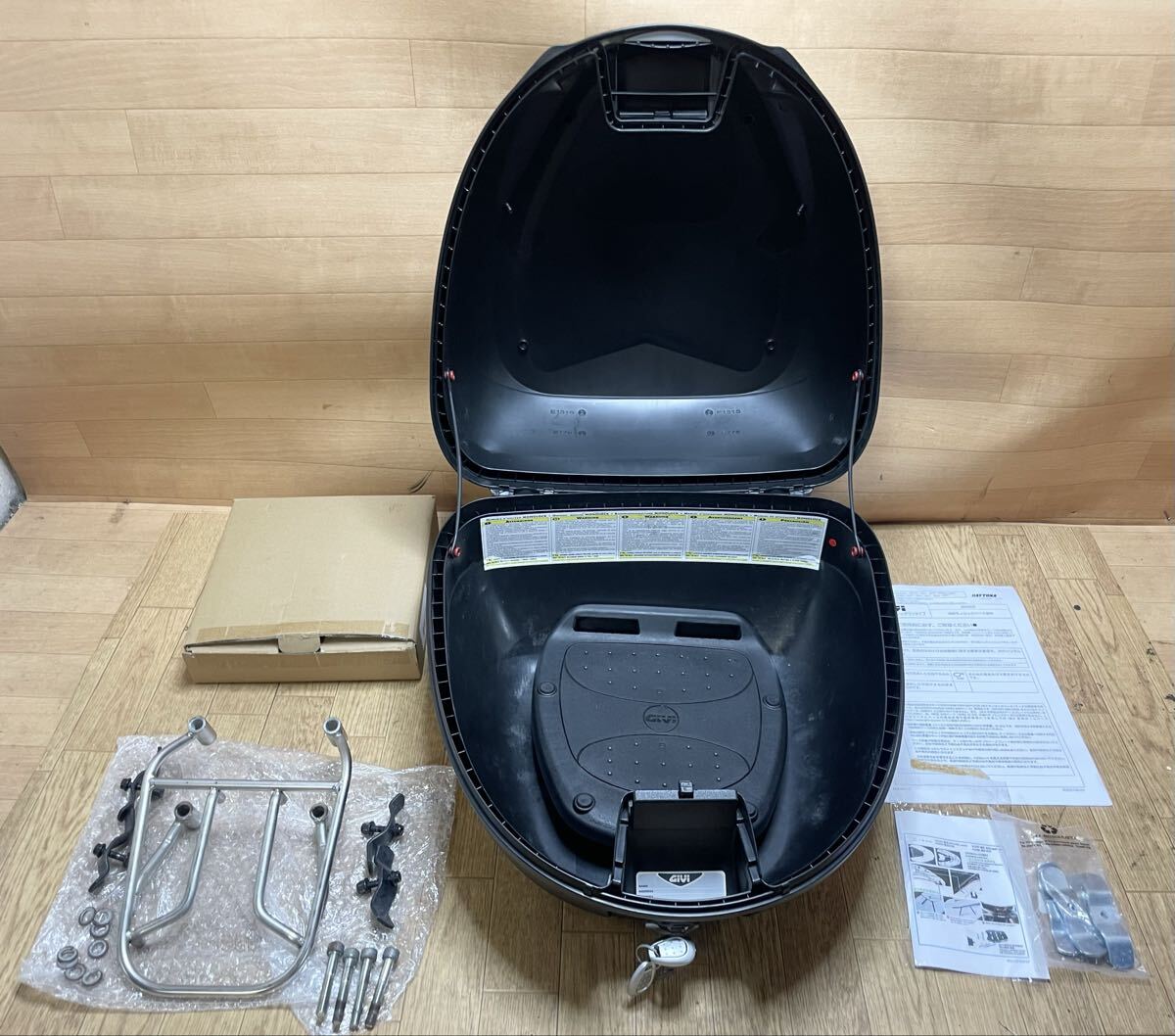 Yahoo!オークション - GIVI MONOLOCK B330 トップケース ジビ モノロッ...