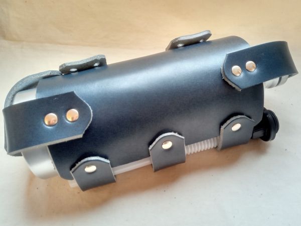 Yahoo!オークション - メルテックFK-06(1L携行缶)＆レザーホルダーセッ...