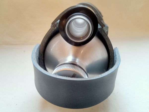 Yahoo!オークション - メルテックFK-06(1L携行缶)＆レザーホルダーセッ...