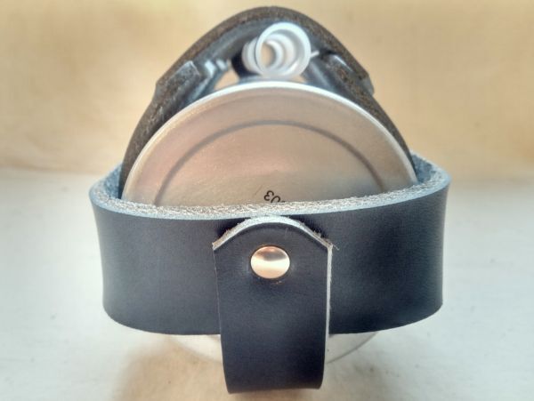 Yahoo!オークション - メルテックFK-06(1L携行缶)＆レザーホルダーセッ...