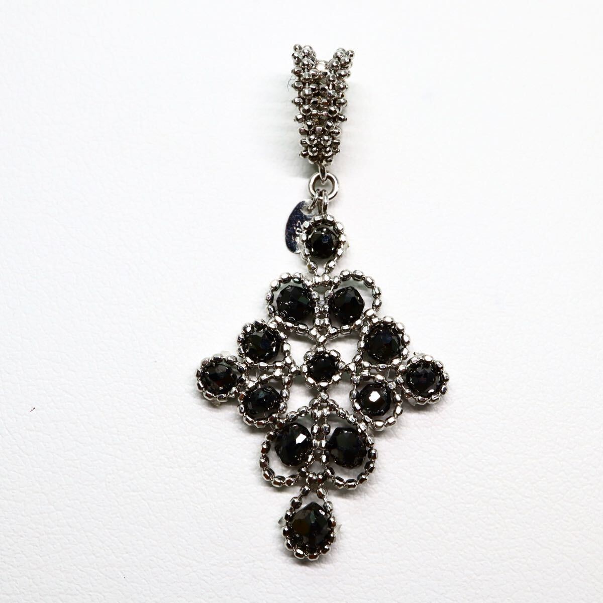 Yahoo!オークション - K18WG 2.80ct 天然ブラックダイヤモンドネックレ...