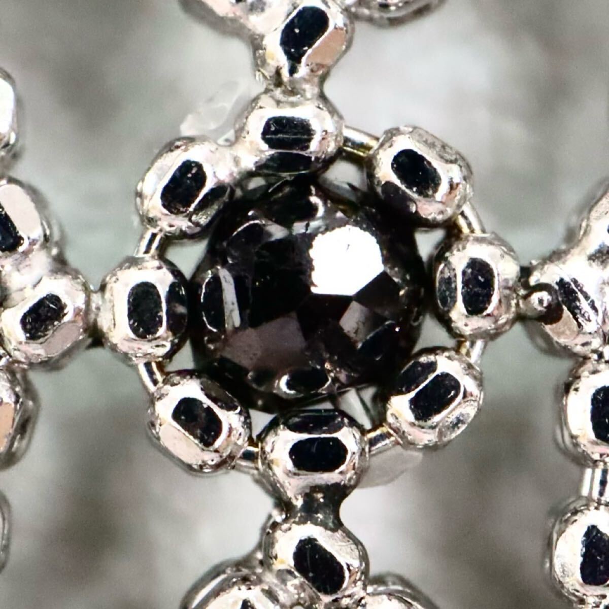 Yahoo!オークション - K18WG 2.80ct 天然ブラックダイヤモンドネックレ...