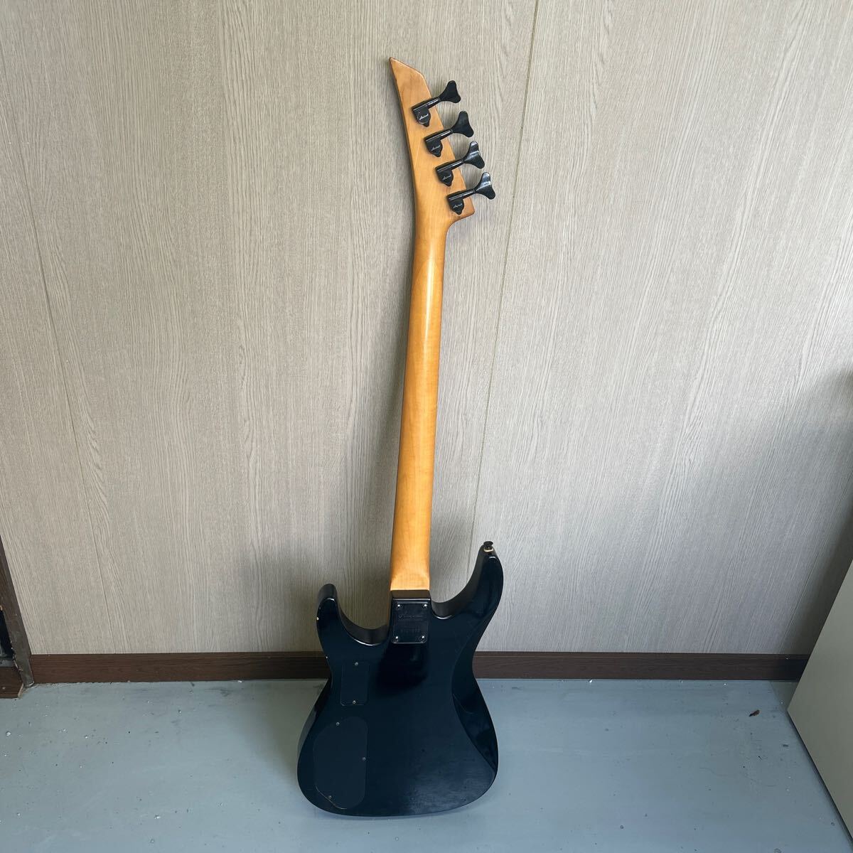 Yahoo!オークション - Ania Pne Ⅱ エレキギター ギター 弦楽器 動作未...