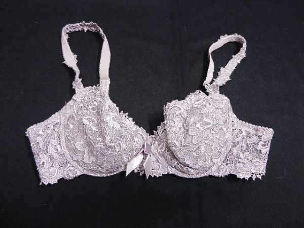 Yahoo!オークション - B019 ルシアン ブラジャー B75