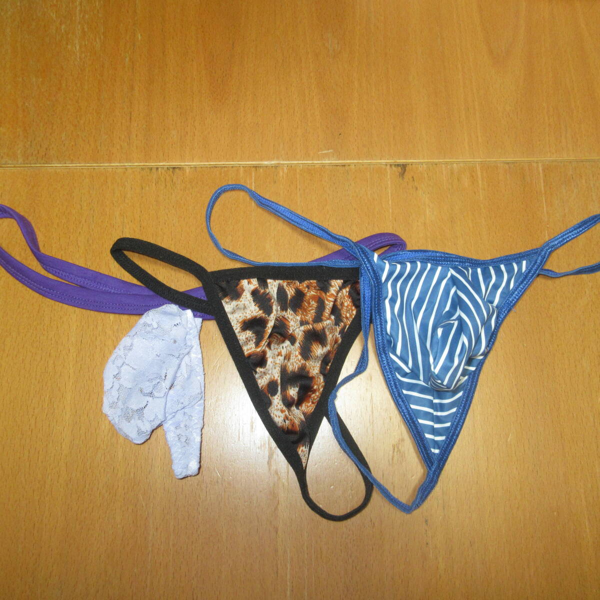 Yahoo!オークション - Tバック＆ひもパン（Msize/3枚組)