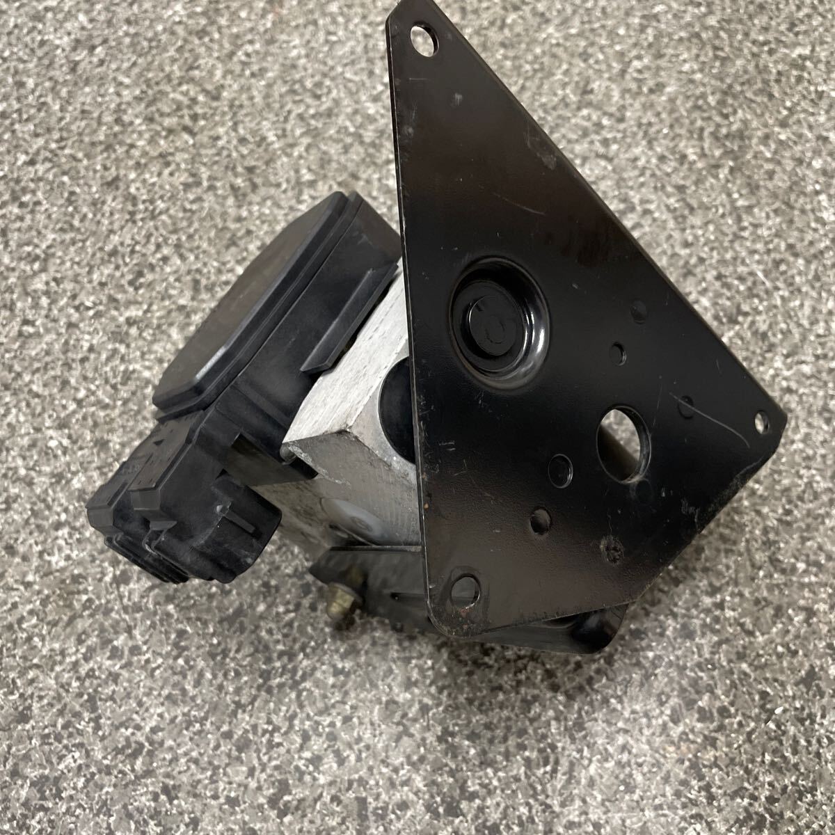 Yahoo!オークション - ABS アクチュエーター ジムニー JB23 1型