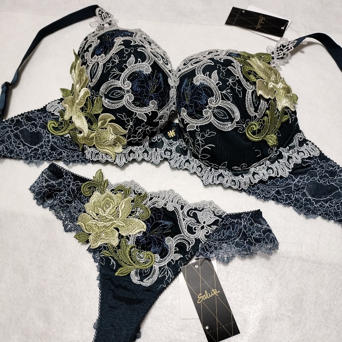 Yahoo!オークション - wacoal サルート 82 ブラ ソングセット I70 М ...