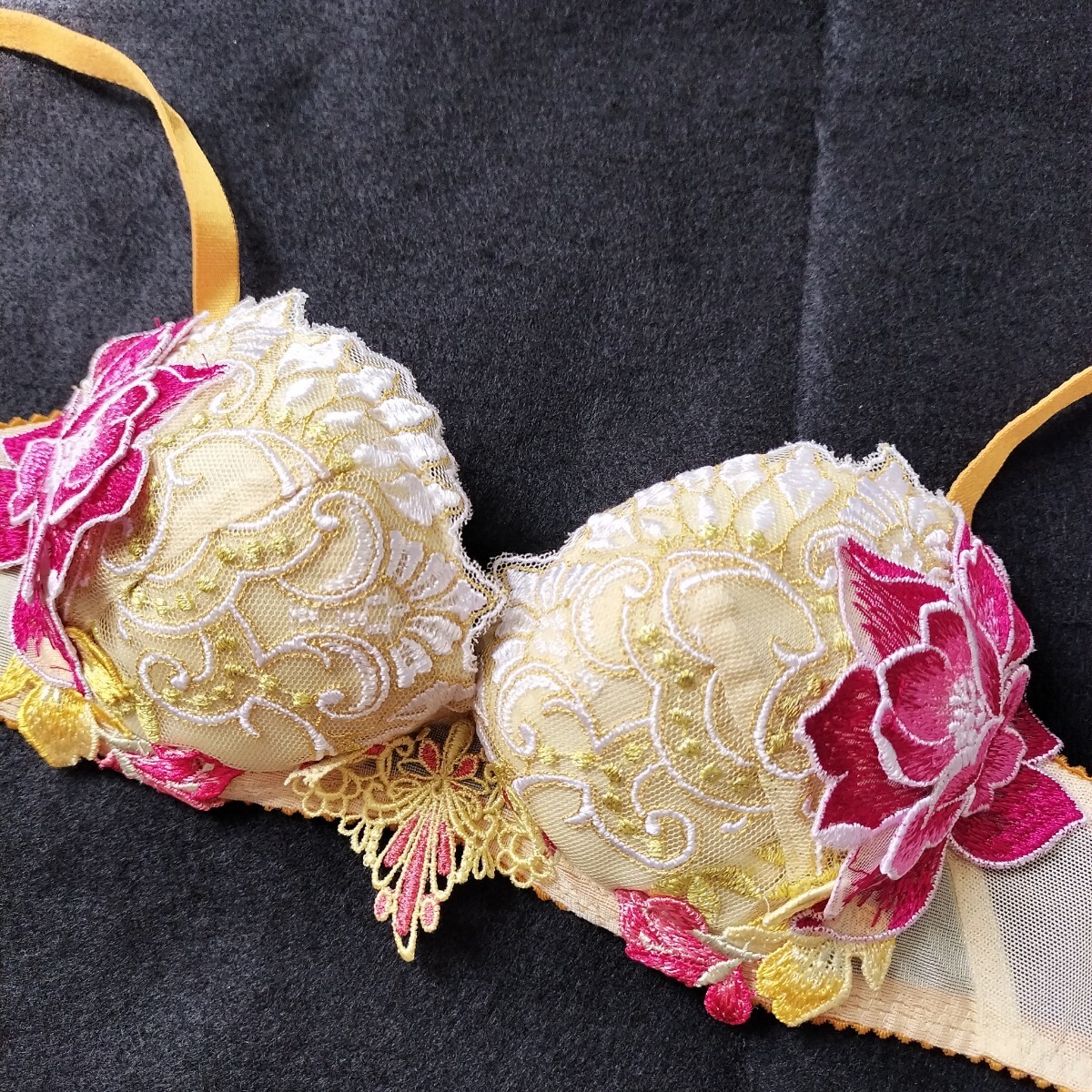 Yahoo!オークション - サルート 43 エジプト ブラジャー単品 C65 補正...