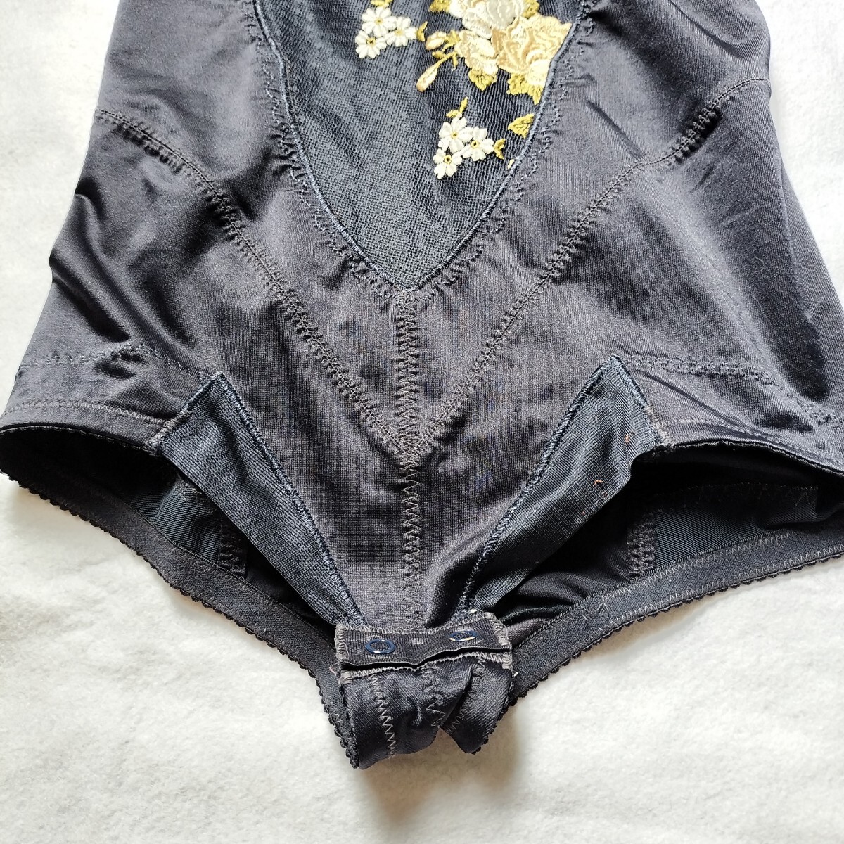 Yahoo!オークション - サルート 2002年 ボディースーツ単品 D85 Lネイ...