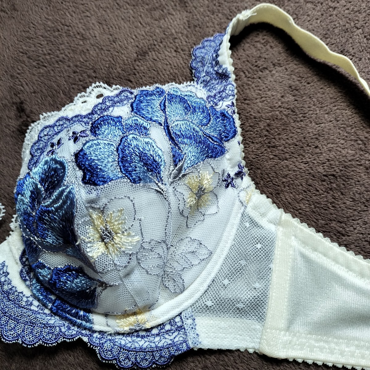 Yahoo!オークション - サルート 70 イノセント ブラジャー単品 D65 補...