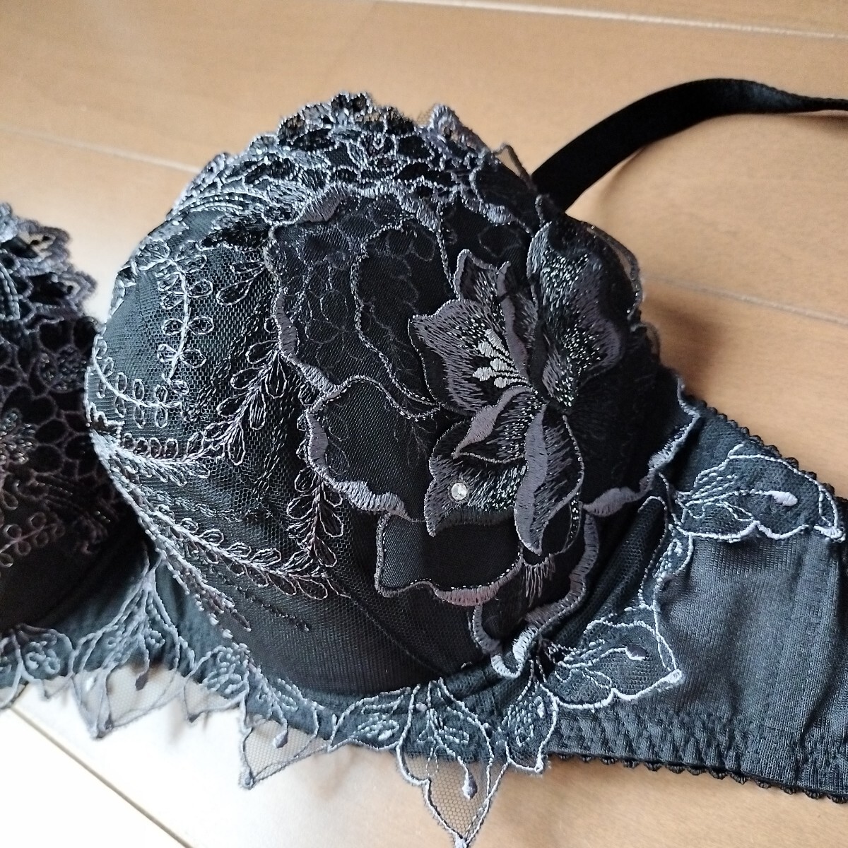 Yahoo!オークション - 美品 サルート 17 黄龍 ブラジャー単品 G75 補正...