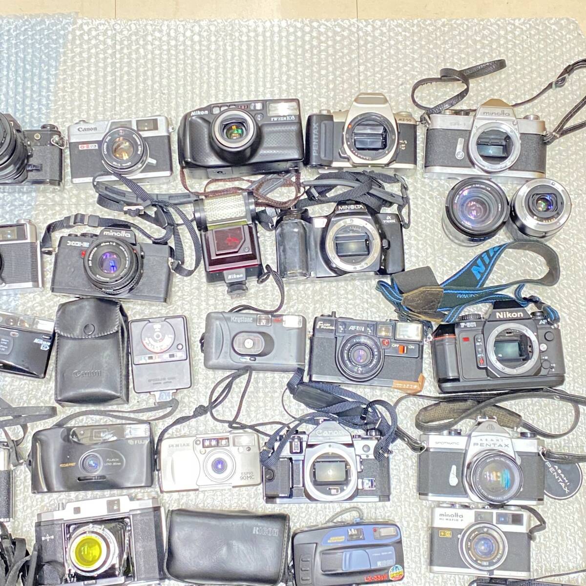 Yahoo!オークション - 『AE8』フィルムカメラ 30台以上 キャノン ニコ...