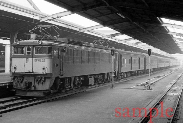 Yahoo!オークション - 急行『越前』 EF62-25 昭和49年 上野 KG判