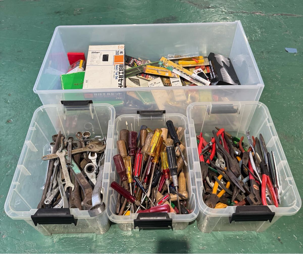 Yahoo!オークション - 工具 まとめて 約33kg ドライバー ペンチ モン...