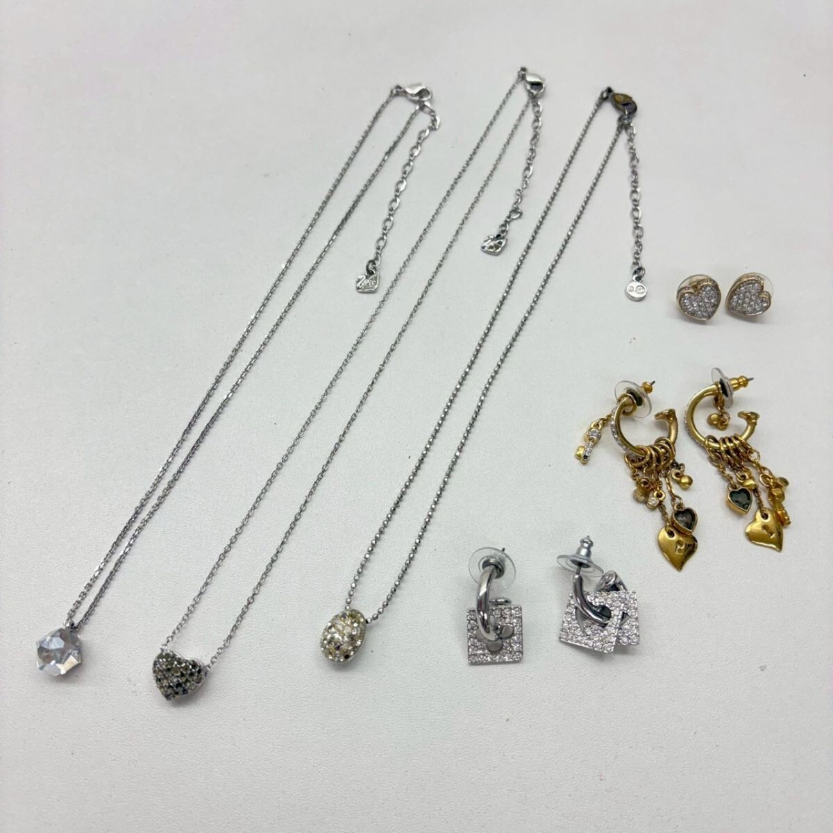 Yahoo!オークション - F225-W20-1 SWAROVSKI スワロフスキー アクセサ...