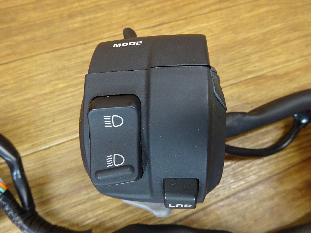 Yahoo!オークション - [H36] CBR250RR MC51 純正ハンドルスイッチボッ...