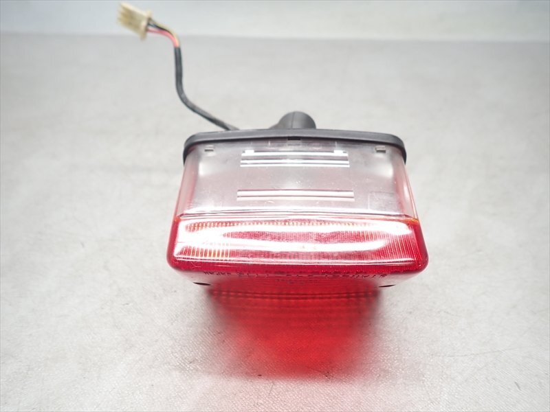 F1R7-0626 カワサキ KSR110 テールランプ テールレンズ 純正品 KL110A-002 2003年式 A1 動画有(テールランプ)｜売買されたオークション情報、yahooの商品 ...