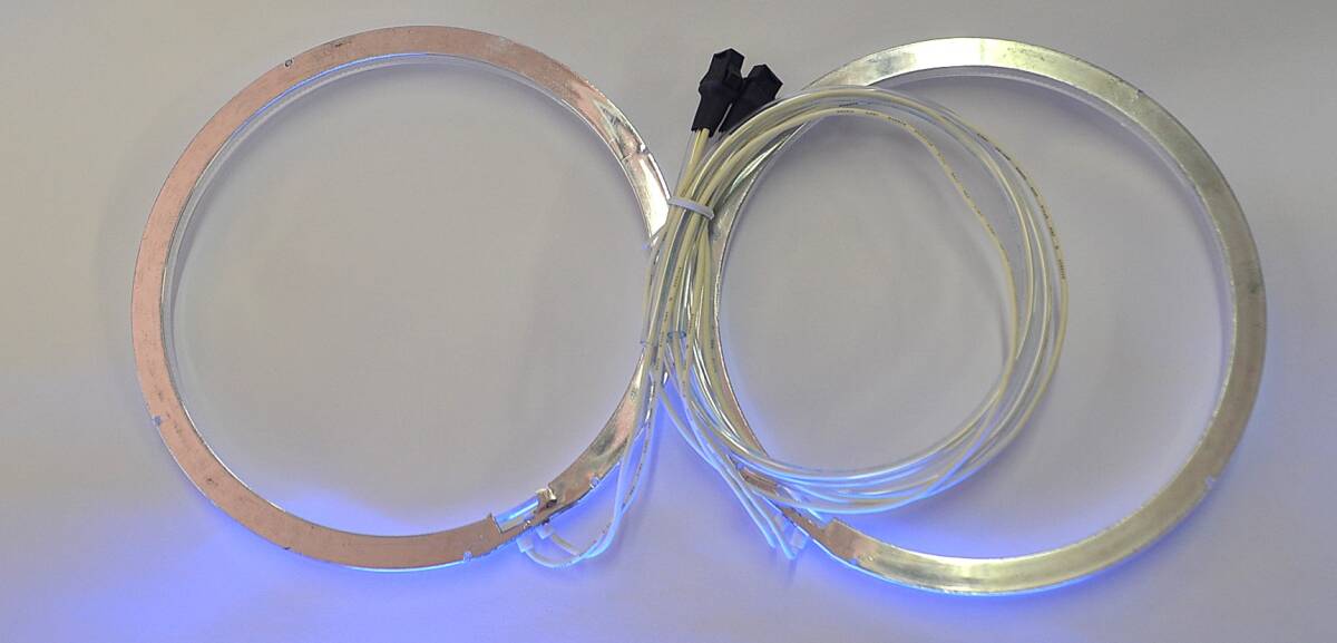 Yahoo!オークション - 1円～CCFL/ カバ－付イカリング・ブル－・2枚セ...