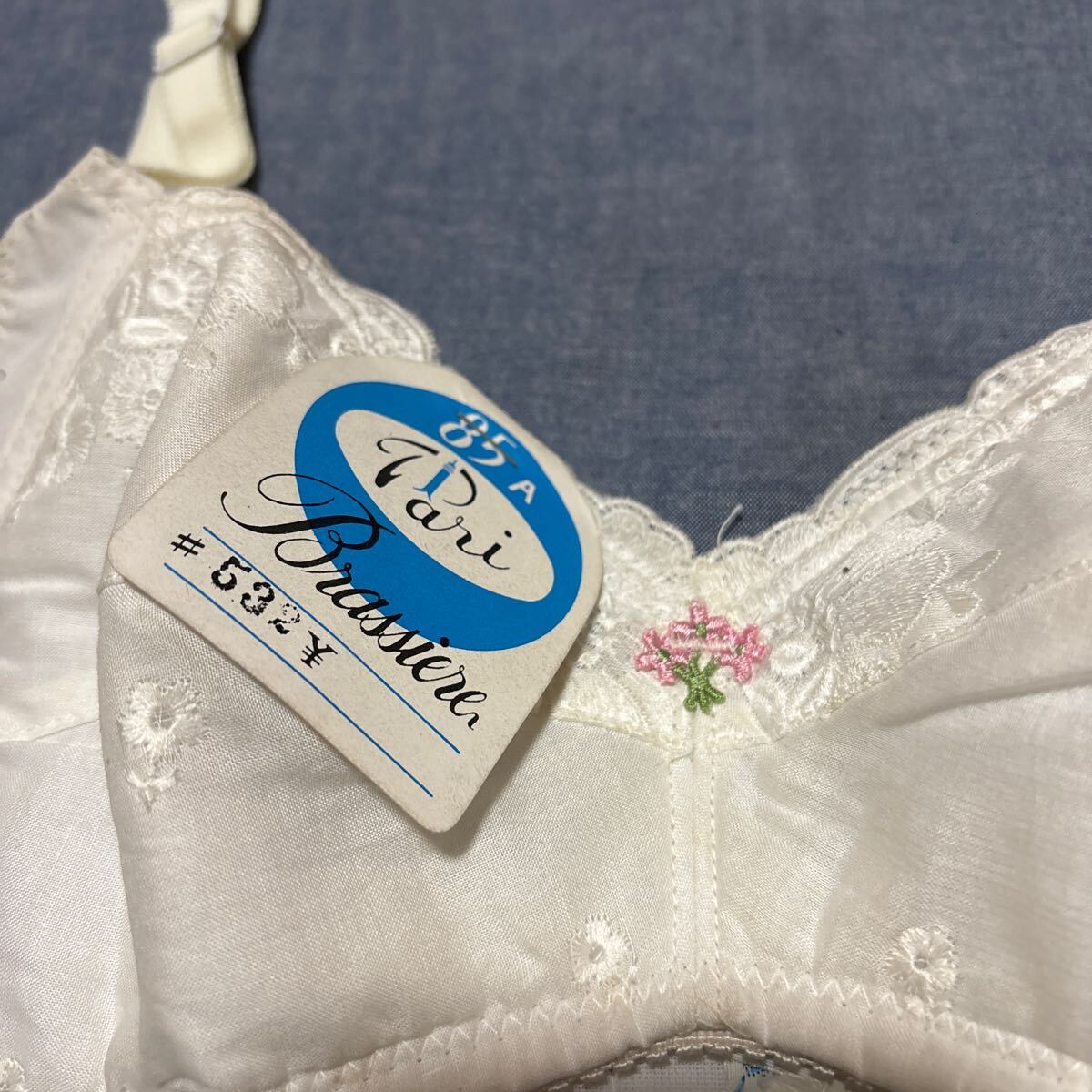 Yahoo!オークション - 昭和レトロ ブラジャー85A パリーエンジェル 白