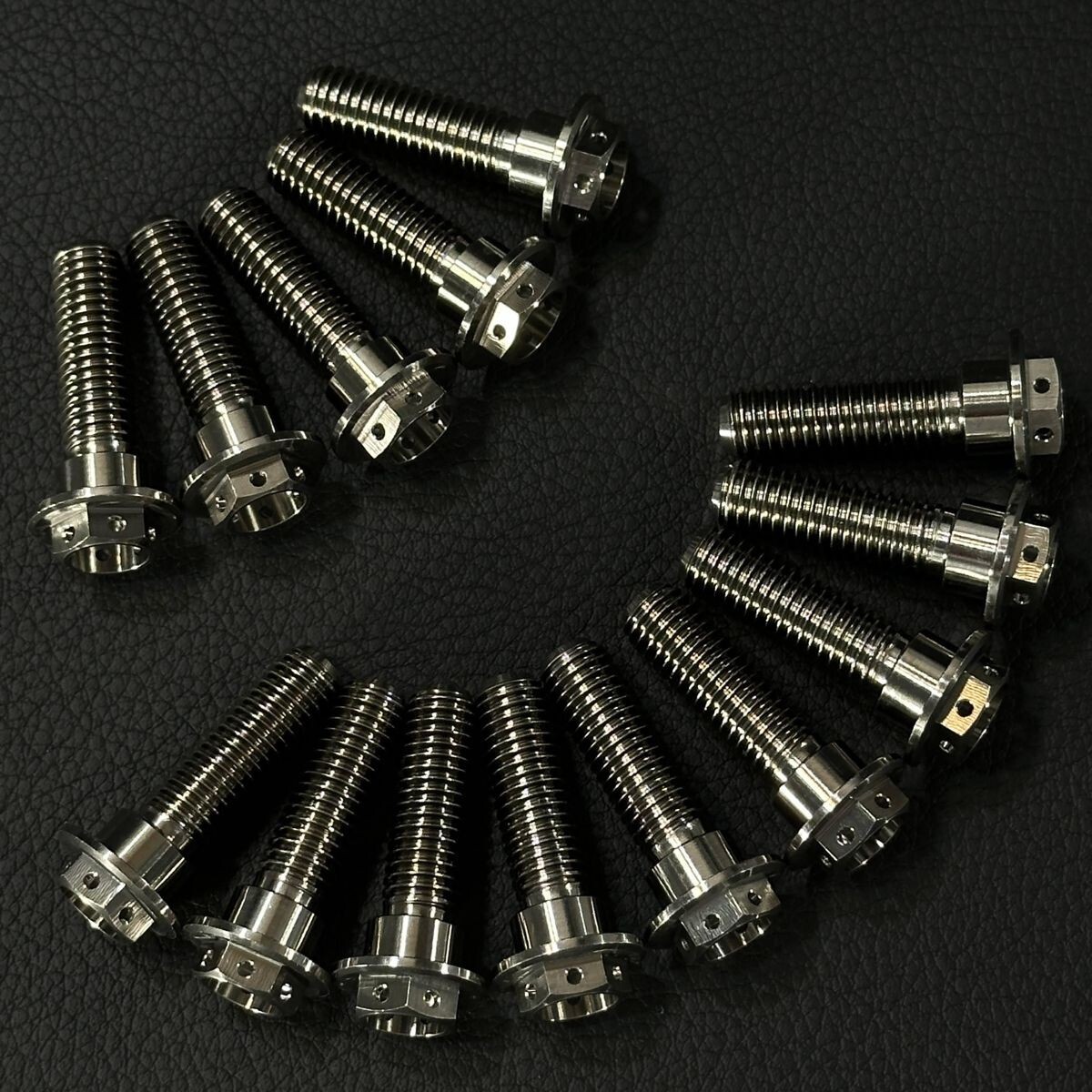 Yahoo!オークション - 64チタン M8×30mm 14本 ブレーキ ディスク ボル...