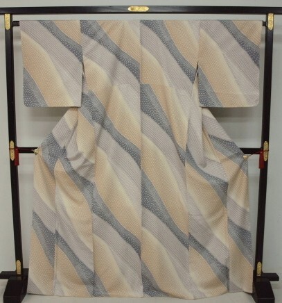 Yahoo!オークション - 東レシルック小紋 袷 0858 ベージュ/薄グレ/薄紫...