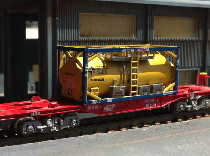 Yahoo!オークション - Nゲージ UT13C液化塩素専用タンクコンテナデカ...
