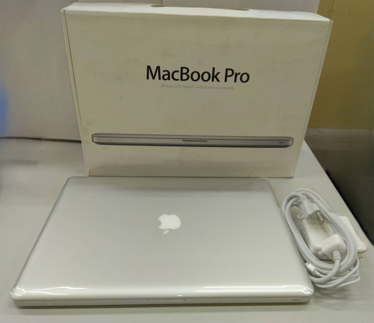 Yahoo!オークション - M93 棚30 ジャンク品 Apple MacBookPro A1297 17...