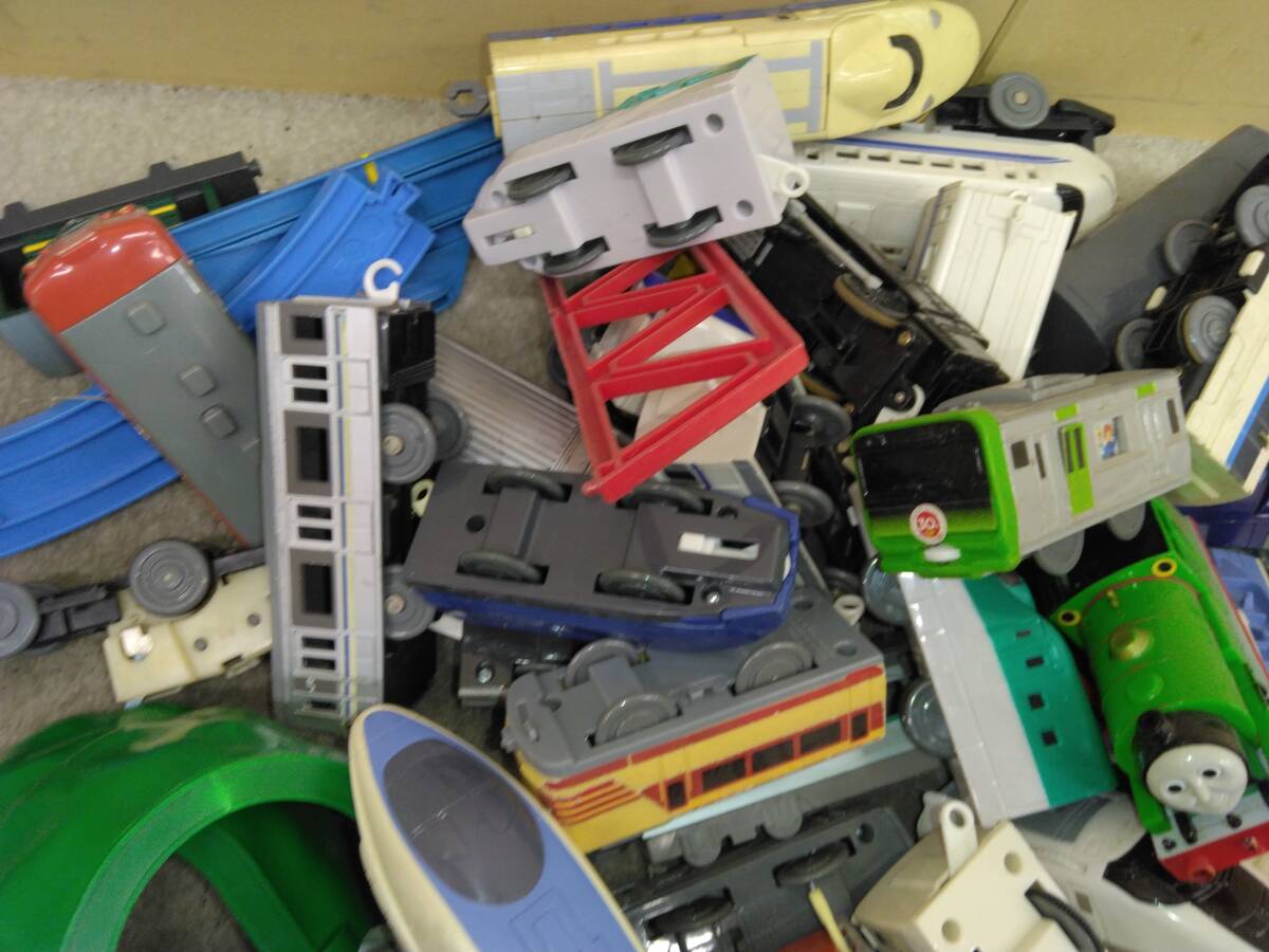 Yahoo!オークション - M61 棚21 ジャンク品 電車セット プラレール Nゲ...