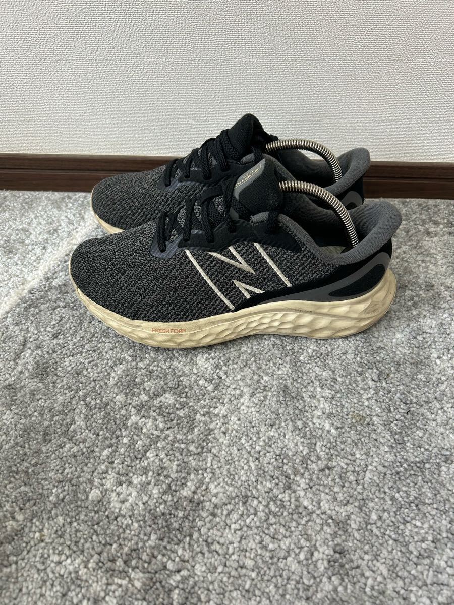 Yahoo!オークション - ニューバランス 25cm ランニングシューズ
