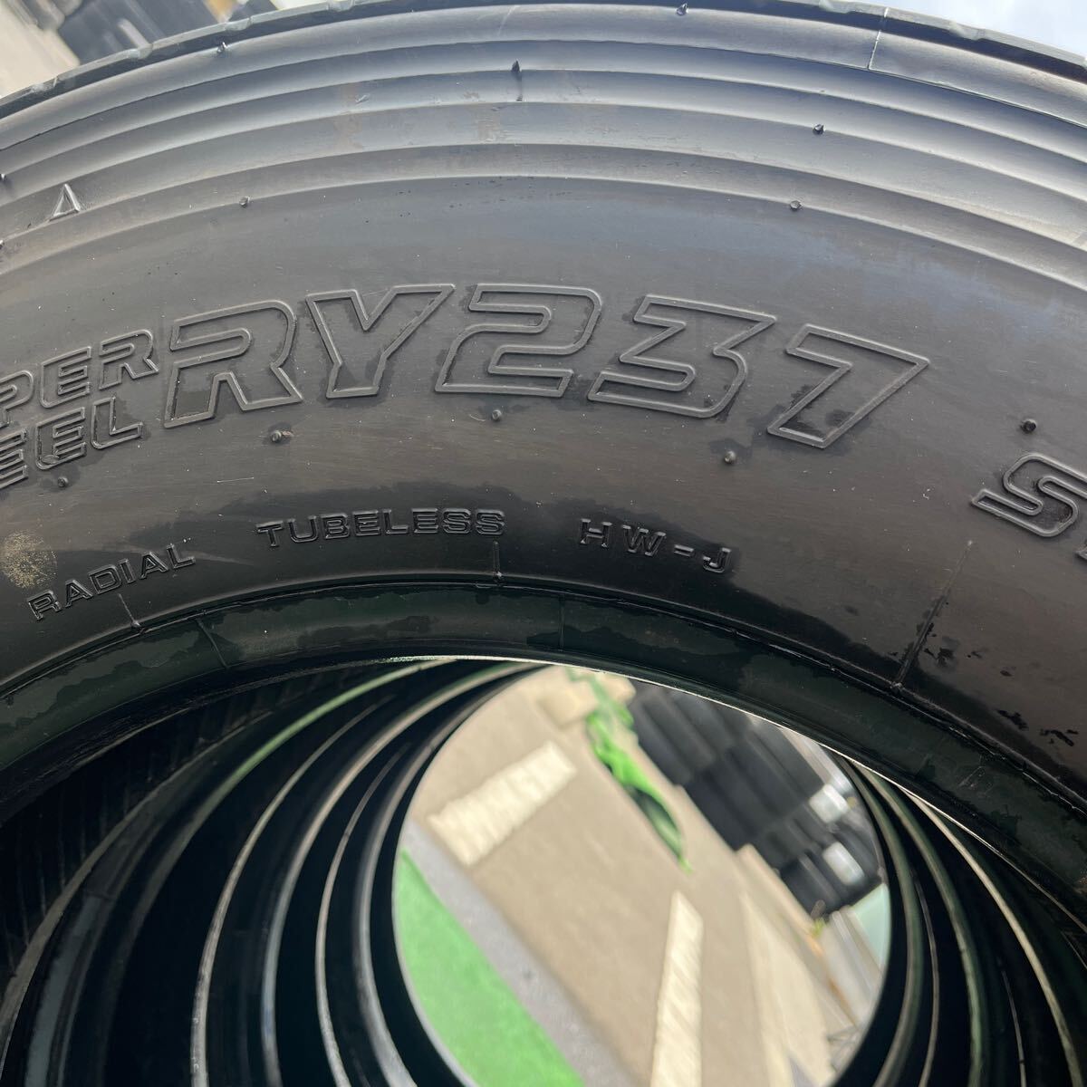 Yahoo!オークション - 9R19.5 14PR YOKOHAMA RY237 激安美品 2023年製 ...