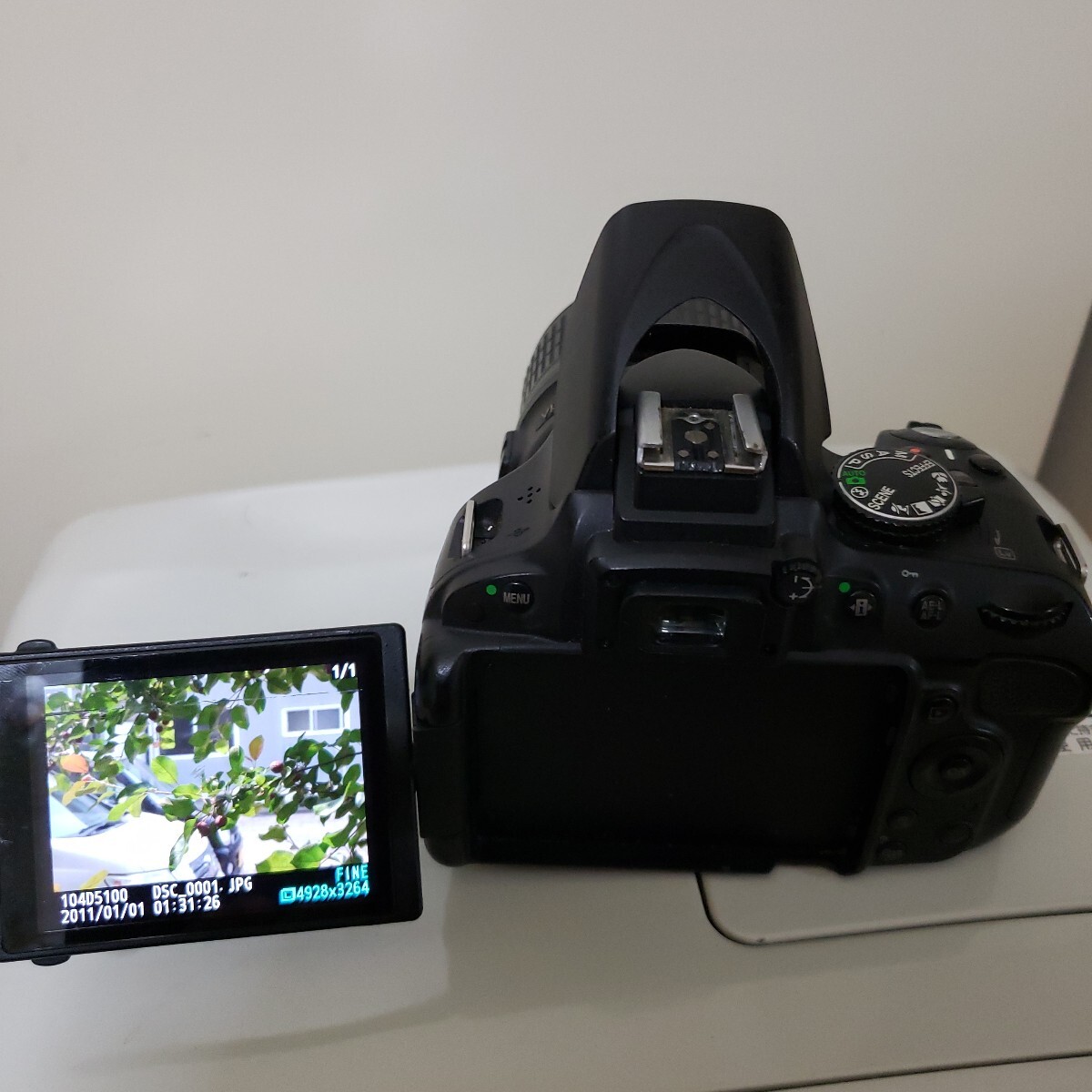 Yahoo!オークション - ニコンD5100 レンズ付き