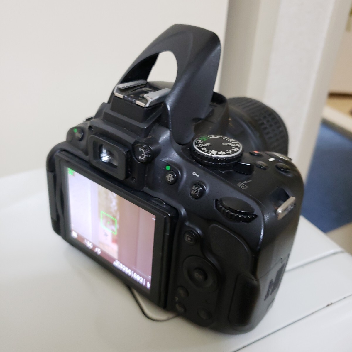 Yahoo!オークション - ニコンD5100 レンズ付き